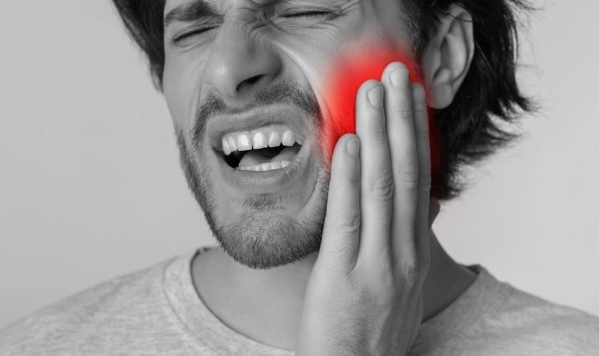 Tooth Pain When Biting? Find Relief | Smile Avenue